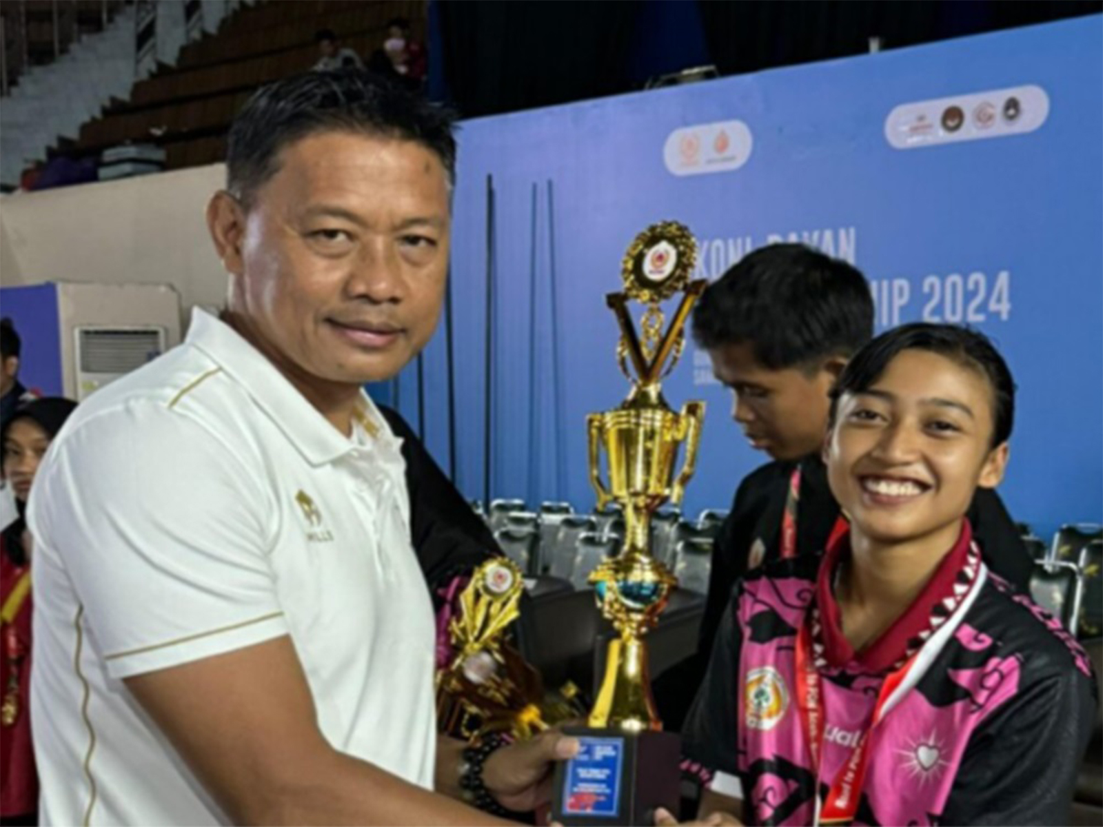Vince Anggy Fadila, Mahasiswa FH UNISBA Blitar Raih Juara 1 Kategori ...